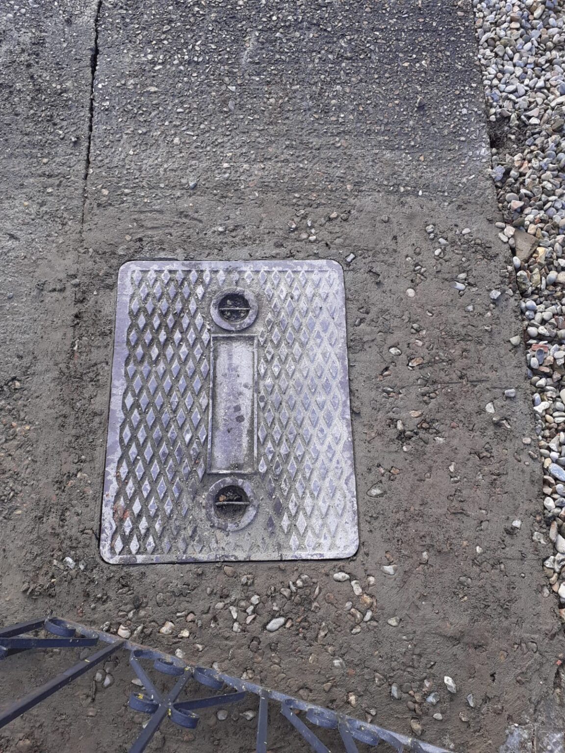 Manhole Cover Installation - Watlington Drain Renovations